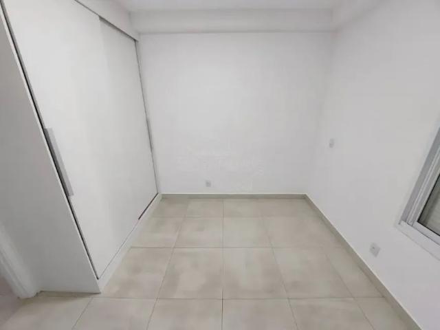 Apartamento com 2 Quartos para alugar, 70m² Centro