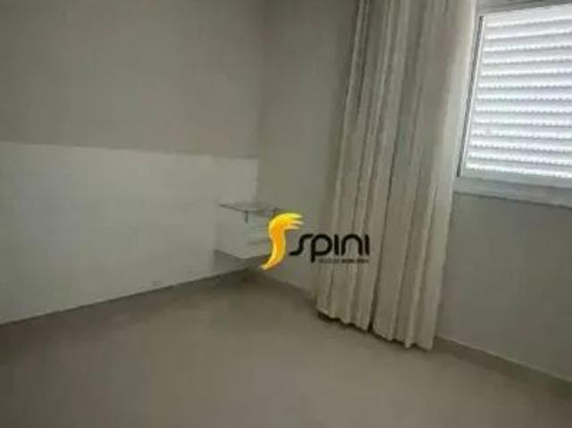Apartamento com 2 Quartos para alugar, 70m² Centro