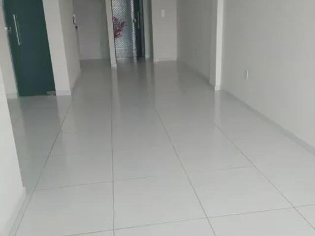 Apartamento com 2 Quartos para alugar, 70m² Centro