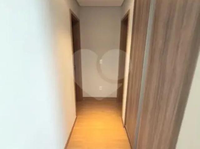 Apartamento com 2 Quartos para alugar, 72m² Centro