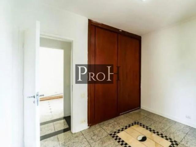 Apartamento com 2 Quartos para alugar, 84m² Centro