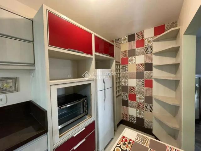 Apartamento com 2 Quartos para alugar, 80m² Centro