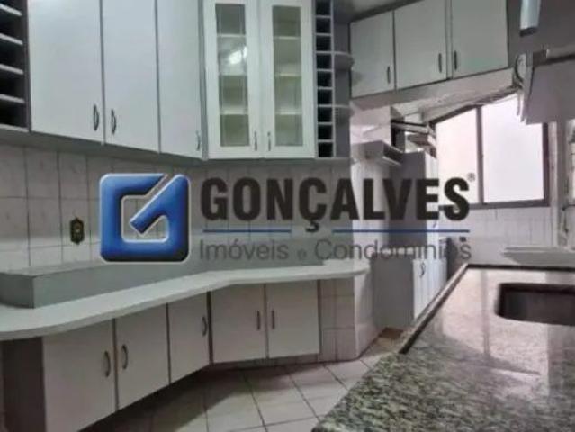 Apartamento com 2 Quartos para alugar, 80m² Centro