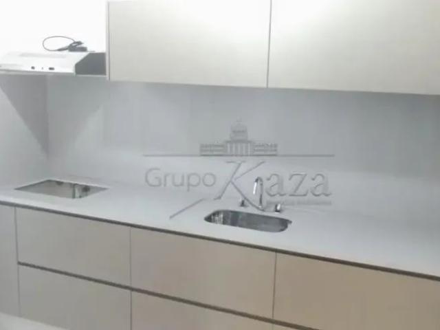 Apartamento com 2 Quartos para alugar, 82m² Jardim das Colinas