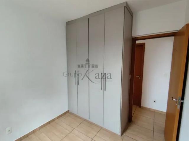 Apartamento com 2 Quartos para venda ou aluguel, 56m² Jardim Satélite