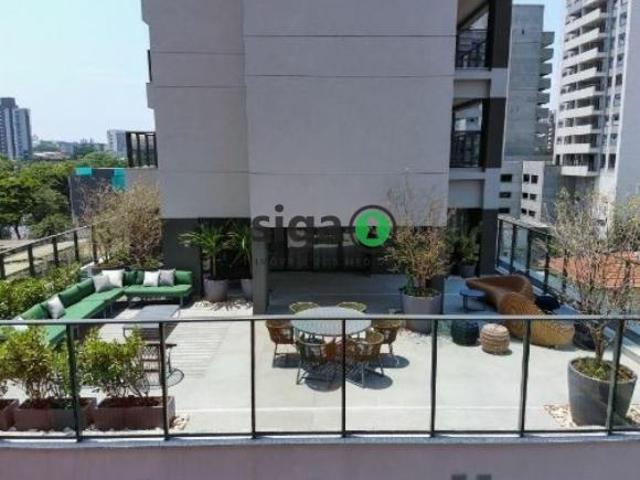 Apartamento com 2 quartos para venda no Campo Belo SP