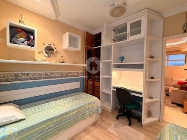 Apartamento com 2 quartos, prédio frente mar Gonzaga