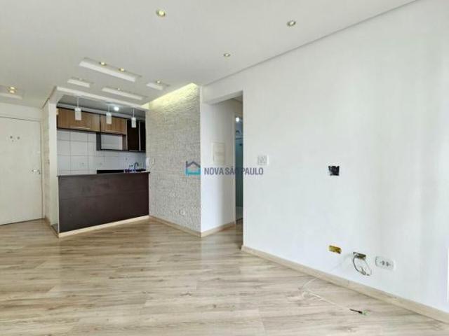 Apartamento com 2 quartos próximo avenida Anchieta, fácil acesso a