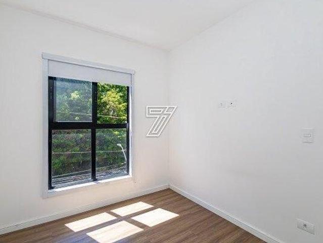 Apartamento com 2 Quartos, Suíte e Sacada no Ecoville, 50m² privativos