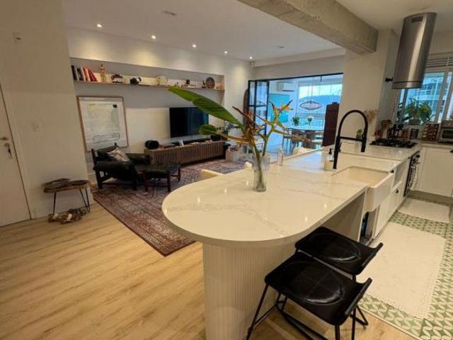 Apartamento com 2 quartos suítes 135 m² na Ponta da Praia para venda