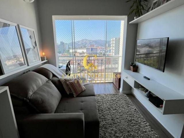 Apartamento com 2 quartos, sacada, churrasqueira e infra completa