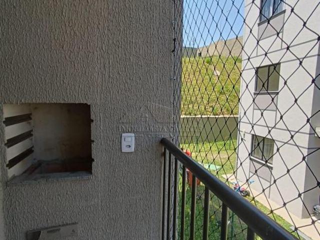 Apartamento com 2 quartos, sacada om churrasqueir
