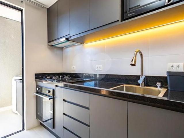 Apartamento com 2 quartos semimobiliado e 84 m² à venda em Santa Felicidade