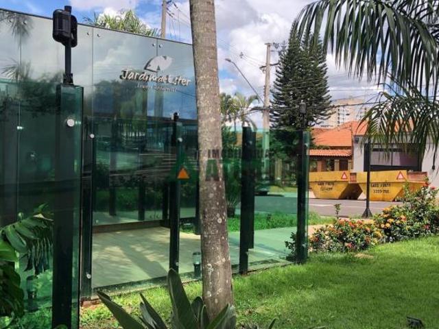 APARTAMENTO COM 2 QUARTOS SENDO UMA SUÍTE A VENDA NA REGIÃO CENTRAL