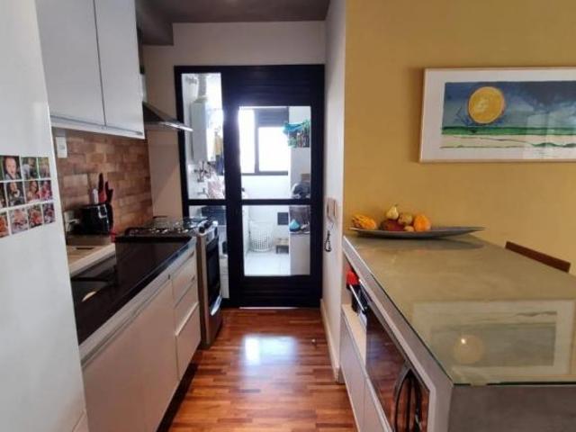 Apartamento com 2 quartos sendo 1 suíte, 1 banheiro e 1 vaga de garagem com 69 m² venda por R$1.27