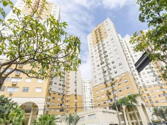 Apartamento com 2 quartos, sendo 1 suíte