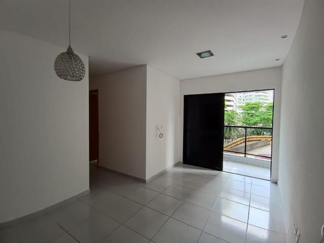 Apartamento Com 2 Quartos Sendo 1 Suíte, Com Armários!