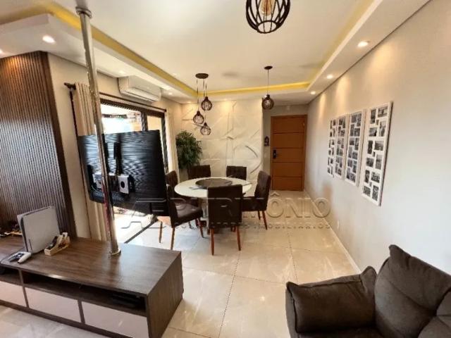 Apartamento com 2 quartos, sendo 1 suite com closet no centro