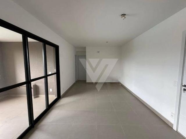 Apartamento com 2 quartos, sendo 1 suíte à venda, 67 m² por R$679.000