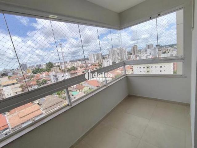Apartamento com 2 quartos sendo 1 suíte disponível para locação e venda no bairro Santa Mônica em Ub