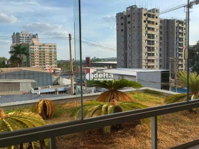 Apartamento com 2 quartos sendo 1 suíte disponível para locação no bairro Patrimônio em Uberlândia M