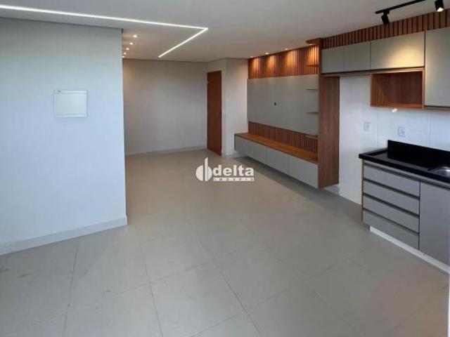 Apartamento com 2 quartos sendo 1 suíte disponível para venda no bairro Chácaras Tubalina e Quartel