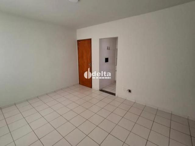 Apartamento com 2 quartos sendo 1 suíte disponível para venda no bairro Chácaras Tubalina E Quartel