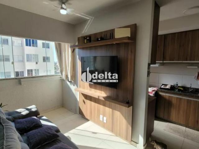 Apartamento com 2 quartos sendo 1 suíte, disponível para Venda no bairro Jardim Holanda em Uberlândi