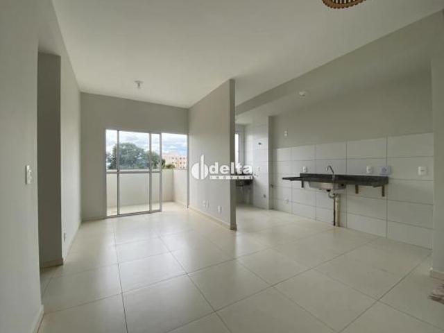 Apartamento com 2 quartos sendo 1 suíte disponível para venda no bairro Jardim Holanda em Uberlândia