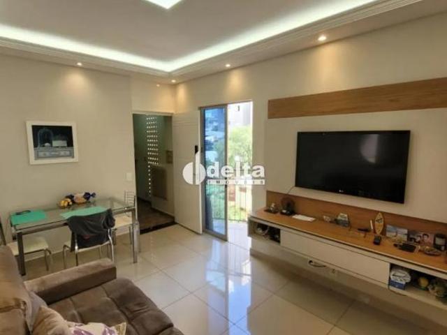 Apartamento com 2 quartos, sendo 1 suíte, disponível para venda no bairro Jardim Patrícia em Uberlân