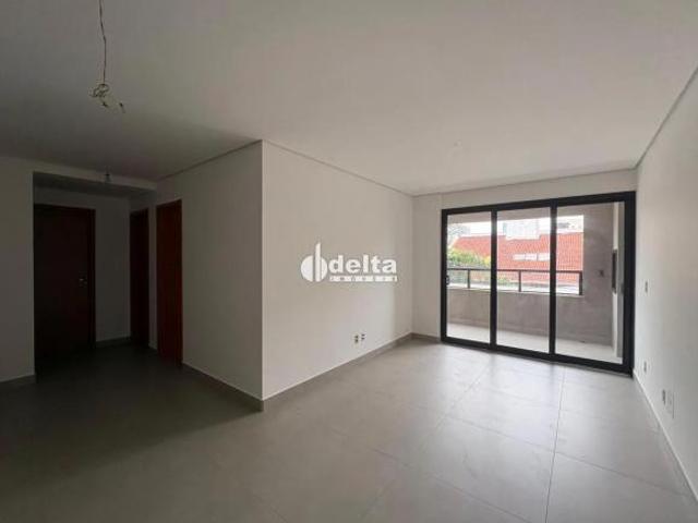 Apartamento com 2 quartos sendo 1 suíte disponível para venda no Bairro Martins em Uberlândia MG