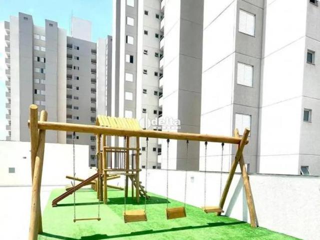 Apartamento com 2 quartos sendo 1 suíte disponível para venda no bairro Novo Mundo em Uberlândia MG