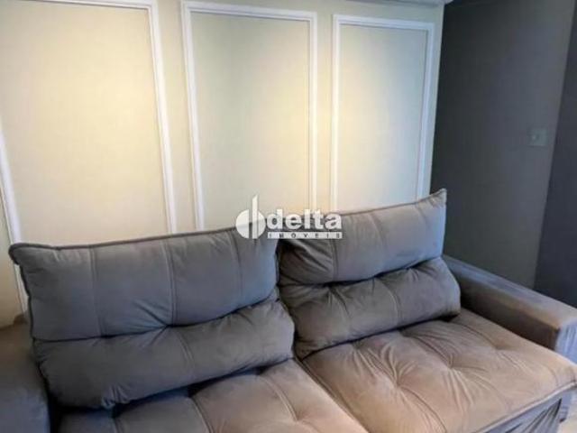 Apartamento com 2 quartos sendo 1 suíte disponível para venda no bairro Novo Mundo em Uberlândia MG