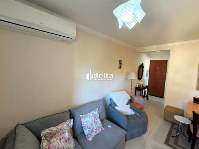 Apartamento com 2 quartos sendo 1 suíte disponível para venda no bairro Patrimônio em Uberlândia MG