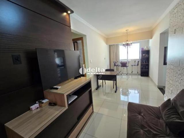 Apartamento com 2 quartos sendo 1 suíte disponível para venda no bairro Patrimônio em Uberlândia MG