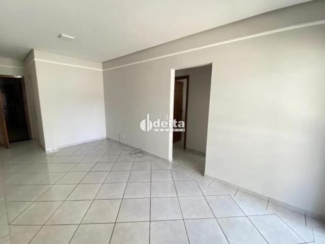 Apartamento com 2 quartos sendo 1 suíte disponível para venda no bairro Santa Mônica em Uberlândia M