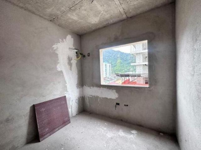 Apartamento com 2 quartos sendo 1 Suíte e Vista Livre no Canto do Forte – Próximo à Mallet
