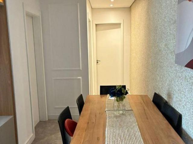 Apartamento com 2 quartos, sendo 1 suíte, sala com varanda gourmet à venda, 61 m² por R$ 520.000 J