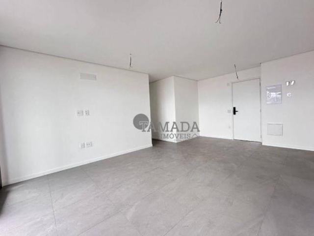 Apartamento com 2 quartos sendo 1 suíte, varanda, 2 vagas à venda, 84 m² por R$ 1.730.000 Jardim A