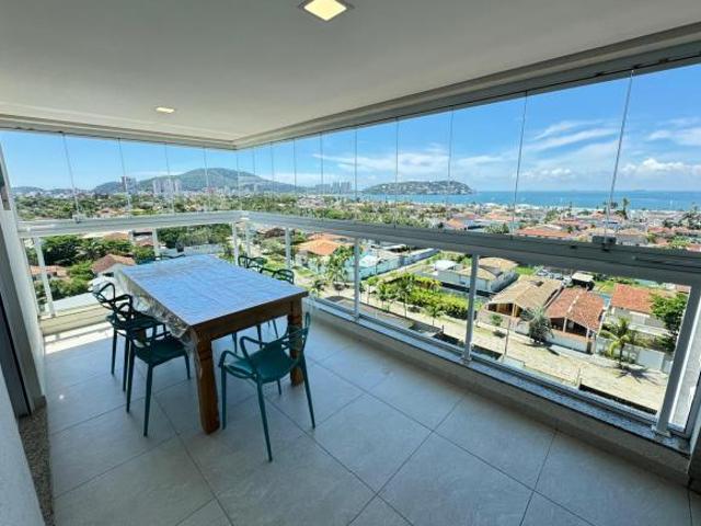 Apartamento com 2 quartos sendo 2 suítes e vista para o mar na pr