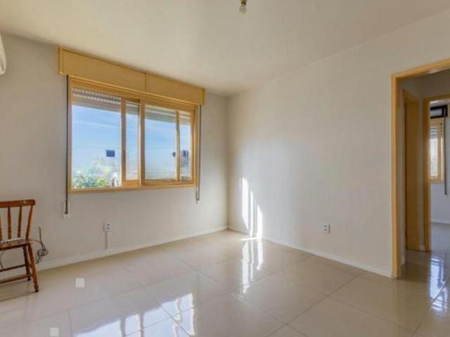 Apartamento com 2 quartos, vaga coberta e sol da manha no bairro Santana