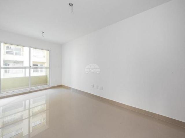 Apartamento com 2 Quartos, Vaga de Garagem e Sacada com churrasqueira na Cidade Industrial