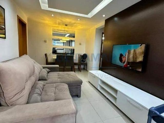Apartamento com 2 Quartos, 1 Suíte, Nascente,1 vaga de garagem coberta à Venda na Avenida Flamboyant