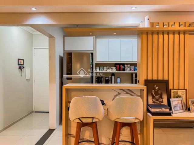 Apartamento com 2 quartos, 1 vaga de garagem no Bairro Passo da Areia Porto Alegre RS