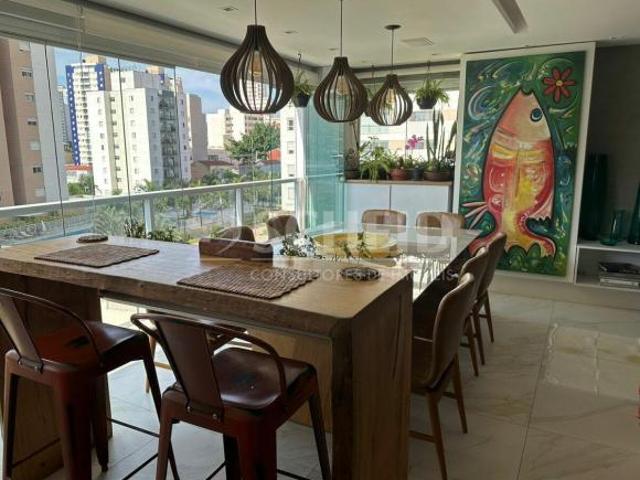 Apartamento com 2 Quartos, 2 suítes, 2 Vagas na Aclimação