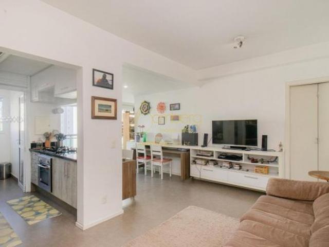Apartamento com 2 quartos, 2 vagas, lazer