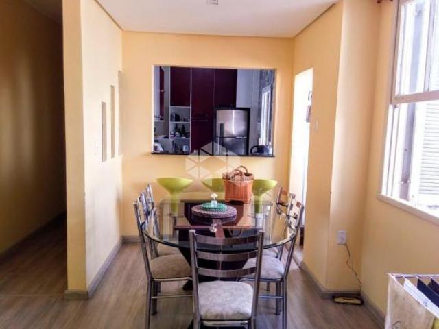 Apartamento com 2 quartos, 68m²