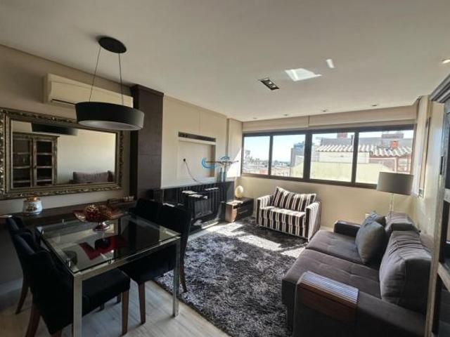Apartamento com 2 quartos, 74m², mobiliado, pronto para morar, à venda em Porto Alegre, São João