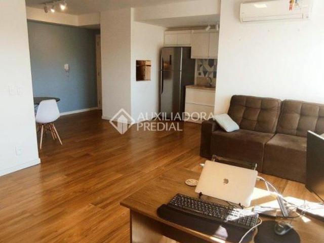 Apartamento com 2 quartos, 70 M² living estendido 2 vagas de garagem infraestrutura completa