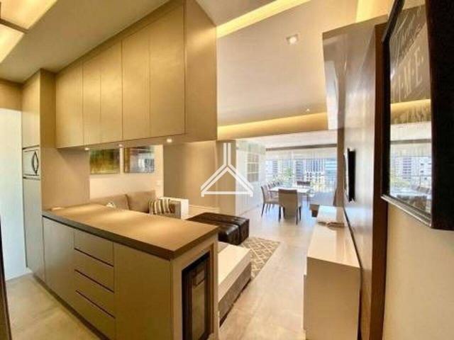Apartamento com 2 quartos, 80 m²